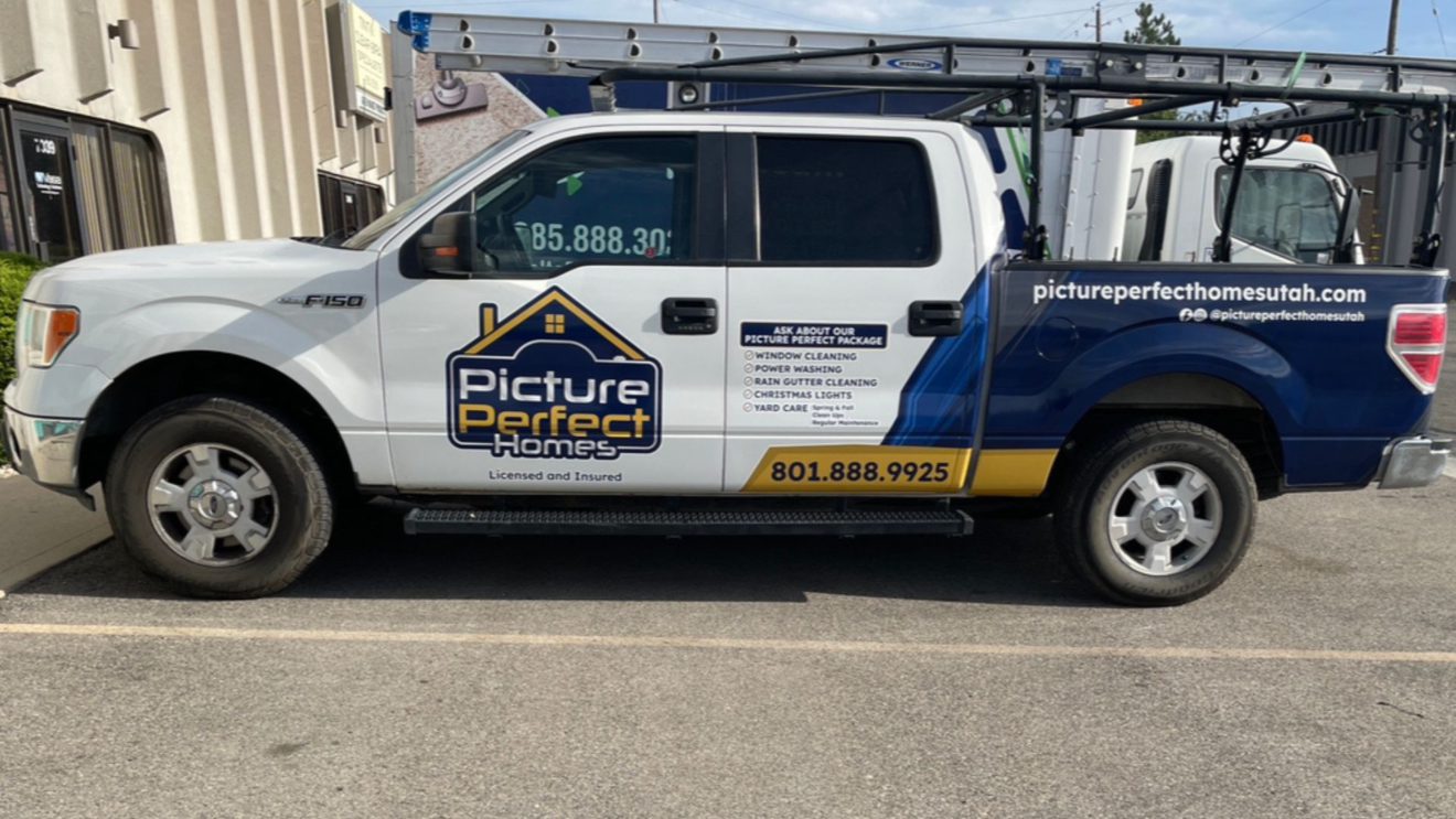 General contractor vehicle wrap designs, examples & price ranges