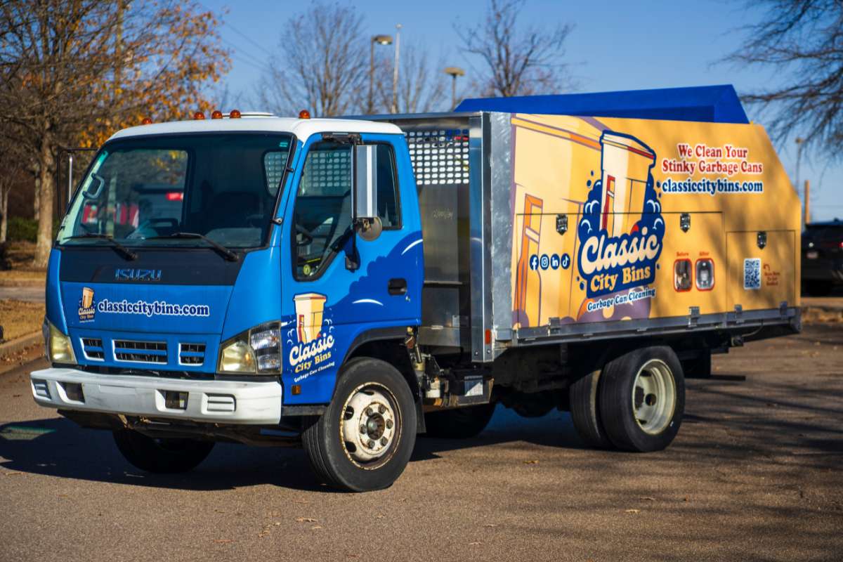 Fleet Decals vs. Full Wraps: Which Option is Best for Your Business?